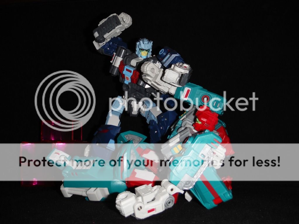 Contest for a Combs Robin figure from FansProject | TFW2005 - The 2005 ...